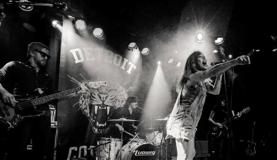 Πέθανε η τραγουδίστρια των Detroit Cobras | Κοσμοδρόμιο